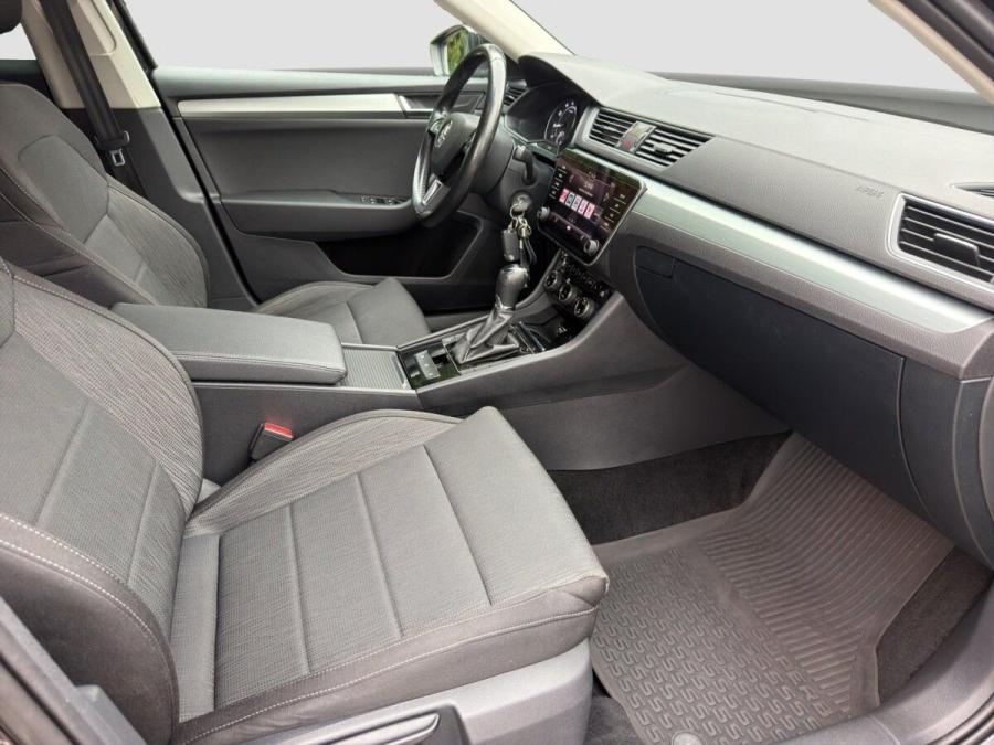 Black Skoda SuperB 2019 in Parnu, with an engine capacity of 1.50 L and mileage of 154 thousand km for 15900 €, photo 6 on AUTOMOTO.COM.LV
