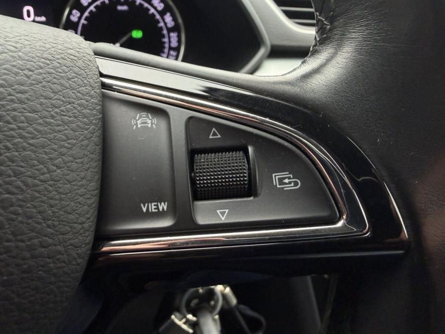 Black Skoda SuperB 2019 in Parnu, with an engine capacity of 1.50 L and mileage of 154 thousand km for 15900 €, photo 16 on AUTOMOTO.COM.LV