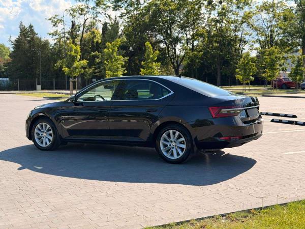 Black Skoda SuperB 2020 in Kaunas, with an engine capacity of 1.97 L and mileage of 300 thousand km for 16200 €, photo 3 on AUTOMOTO.COM.LV