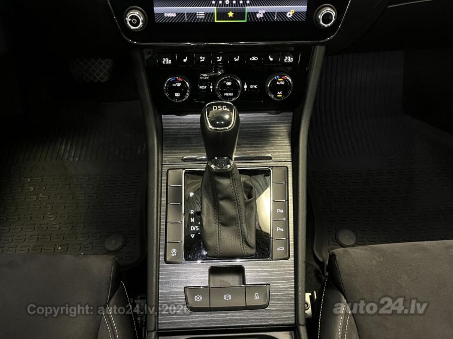 Melns Skoda SuperB 2021 Tallina, ar dzinēja tilpumu 1.50 L un nobraukumu 118 tūkst. km par 19900 €, foto 14 vietnē AUTOMOTO.COM.LV