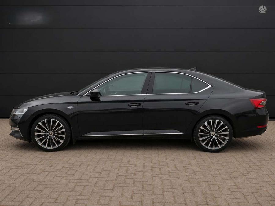 Black Skoda SuperB 2021 in Vilnius, with an engine capacity of 1.98 L and mileage of 126 thousand km for 24990 €, photo 3 on AUTOMOTO.COM.LV