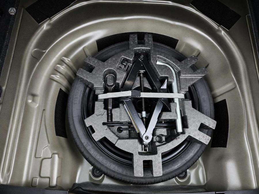 Black Skoda SuperB 2021 in Vilnius, with an engine capacity of 1.98 L and mileage of 126 thousand km for 24990 €, photo 23 on AUTOMOTO.COM.LV