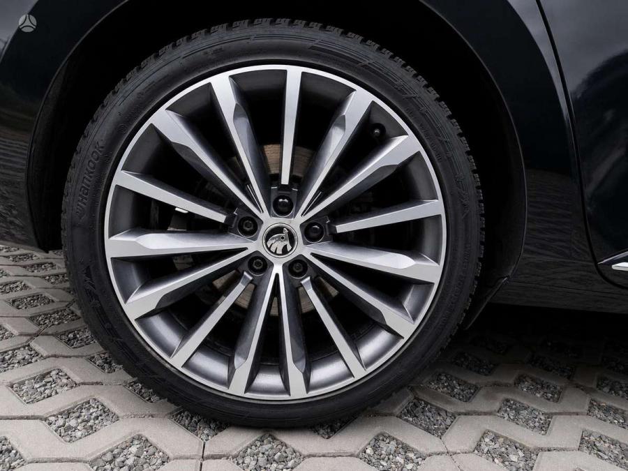 Black Skoda SuperB 2021 in Vilnius, with an engine capacity of 1.98 L and mileage of 126 thousand km for 24990 €, photo 25 on AUTOMOTO.COM.LV