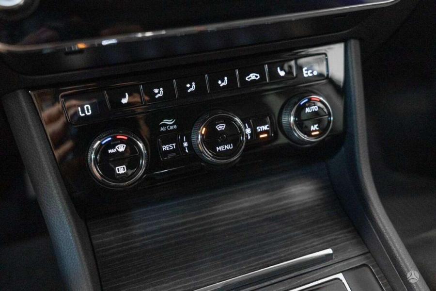 Melns Skoda SuperB 2021 Viļņa, ar dzinēja tilpumu 1.40 L un nobraukumu 73 tūkst. km par 23900 €, foto 18 vietnē AUTOMOTO.COM.LV