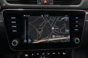 Melns Skoda SuperB 2021 Viļņa, ar dzinēja tilpumu 1.40 L un nobraukumu 81 tūkst. km par 24500 €, foto 14 vietnē AUTOMOTO.COM.LV