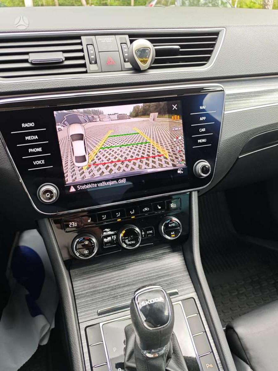 Melns Skoda SuperB 2022 Kauņa, ar dzinēja tilpumu 1.97 L un nobraukumu 278 tūkst. km par 15350 €, foto 26 vietnē AUTOMOTO.COM.LV