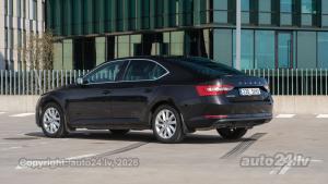 Black Skoda SuperB 2023 in Tallinn, with an engine capacity of 1.50 L and mileage of 59 thousand km for 24900 €, photo 7 on AUTOMOTO.COM.LV