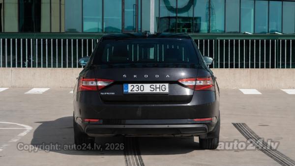 Melns Skoda SuperB 2023 Tallina, ar dzinēja tilpumu 1.50 L un nobraukumu 59 tūkst. km par 24900 €, foto 9 vietnē AUTOMOTO.COM.LV