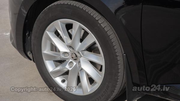 Melns Skoda SuperB 2023 Tallina, ar dzinēja tilpumu 1.50 L un nobraukumu 59 tūkst. km par 24900 €, foto 10 vietnē AUTOMOTO.COM.LV
