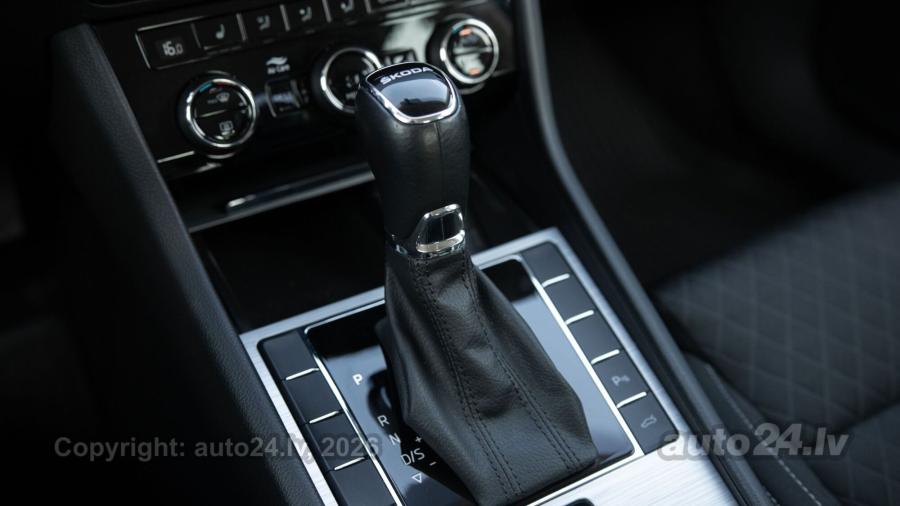 Black Skoda SuperB 2023 in Tallinn, with an engine capacity of 1.50 L and mileage of 59 thousand km for 24900 €, photo 17 on AUTOMOTO.COM.LV
