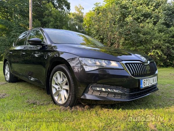 Black Skoda SuperB 2023 in Tallinn, with an engine capacity of 1.50 L and mileage of 135 thousand km for 23390 €, photo 5 on AUTOMOTO.COM.LV