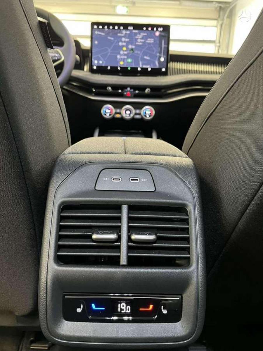 Melns Skoda SuperB 2026 Kauņa, ar dzinēja tilpumu 1.50 L un nobraukumu 0 tūkst. km par 39900 €, foto 32 vietnē AUTOMOTO.COM.LV
