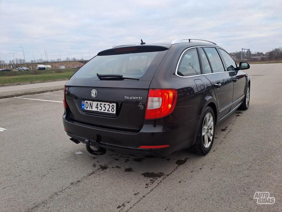 Melns Skoda SuperB 2010 Telšiai, ar dzinēja tilpumu 2.00 L un nobraukumu 370 tūkst. km par 2350 €, foto 6 vietnē AUTOMOTO.COM.LV