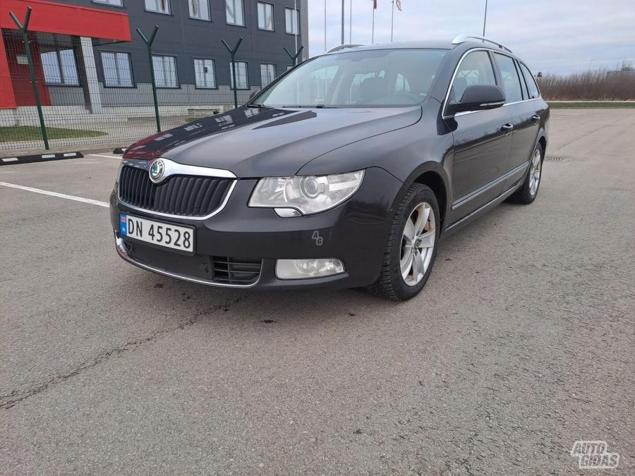 Melns Skoda SuperB 2010 Telšiai, ar dzinēja tilpumu 2.00 L un nobraukumu 370 tūkst. km par 2350 €, foto 9 vietnē AUTOMOTO.COM.LV