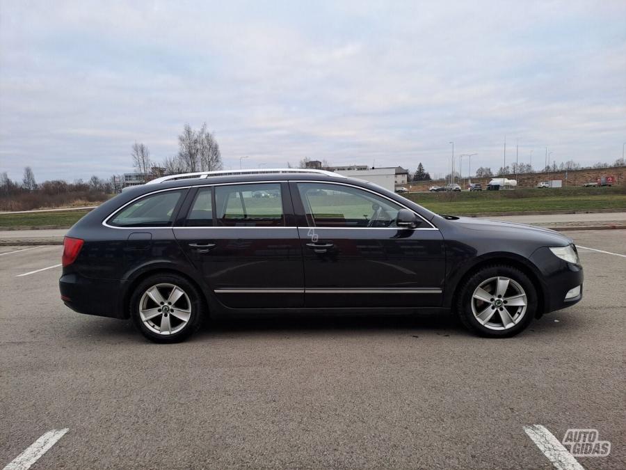 Melns Skoda SuperB 2010 Telšiai, ar dzinēja tilpumu 2.00 L un nobraukumu 370 tūkst. km par 2350 €, foto 12 vietnē AUTOMOTO.COM.LV