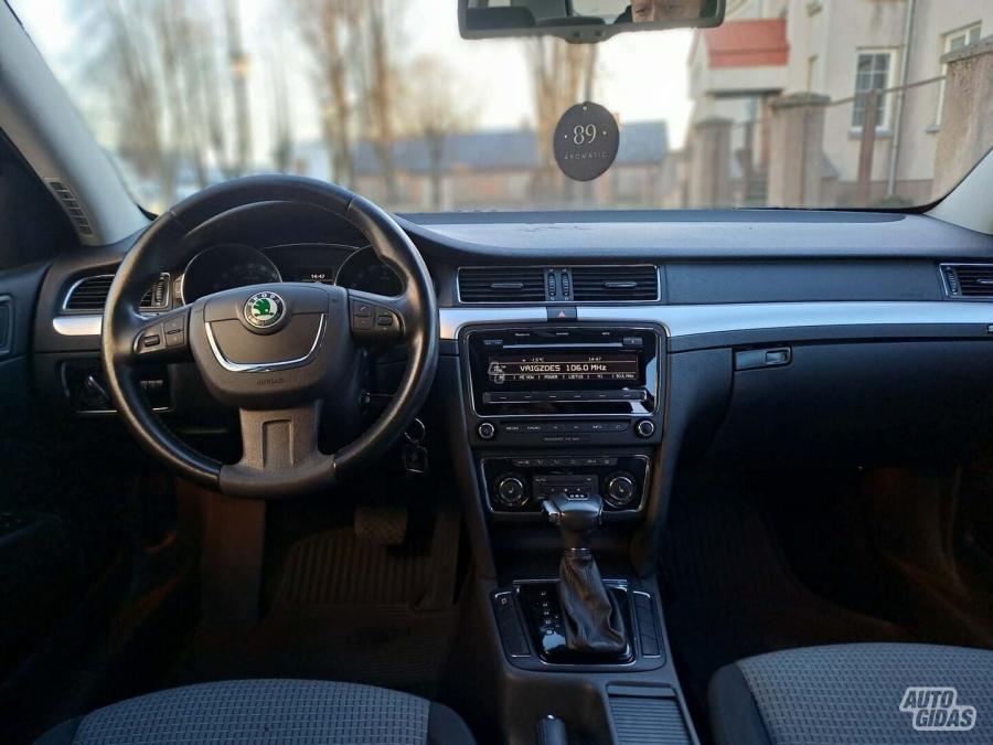 Melns Skoda SuperB 2010 Telšiai, ar dzinēja tilpumu 2.00 L un nobraukumu 370 tūkst. km par 2350 €, foto 18 vietnē AUTOMOTO.COM.LV