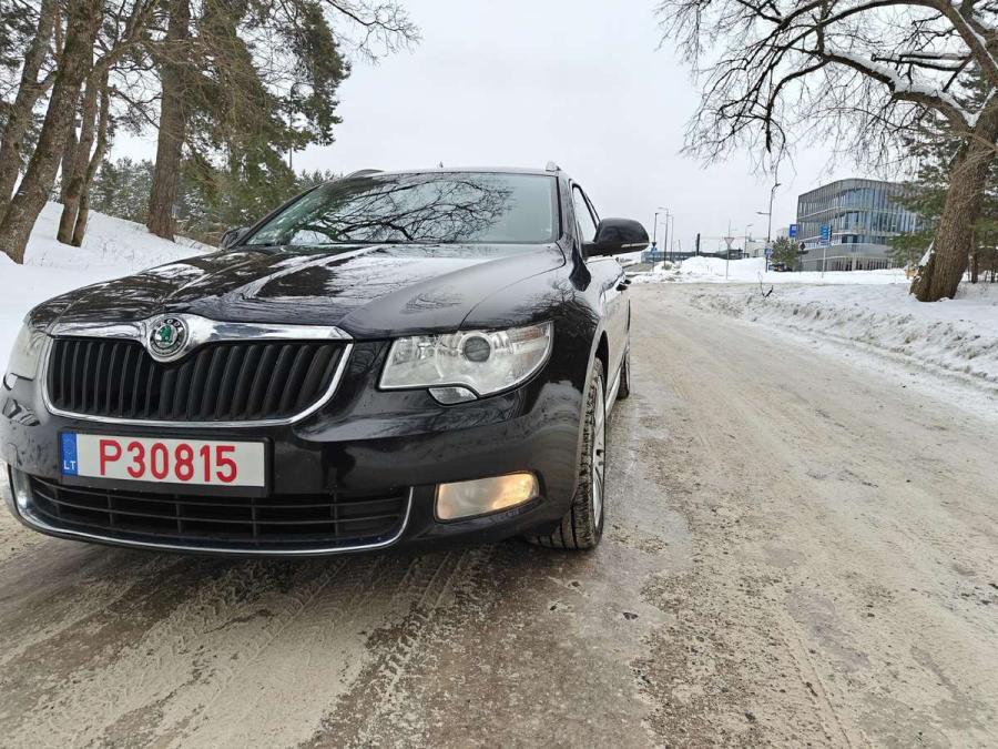 Black Skoda SuperB 2010 in Vilnius, with an engine capacity of 1.80 L and mileage of 250 thousand km for 3200 €, photo 3 on AUTOMOTO.COM.LV