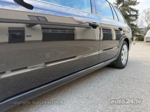 Melns Skoda SuperB 2010 Tartu, ar dzinēja tilpumu 2.00 L un nobraukumu 350 tūkst. km par 4200 €, foto 20 vietnē AUTOMOTO.COM.LV