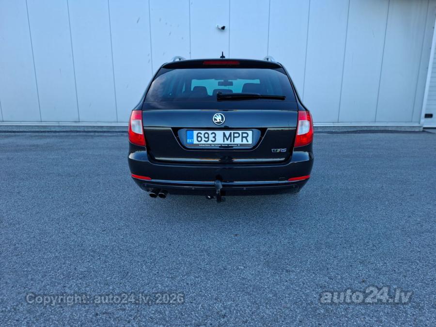 Black Skoda SuperB 2010 in Tallinn, with an engine capacity of 2.00 L and mileage of 0 thousand km for 5899 €, photo 16 on AUTOMOTO.COM.LV