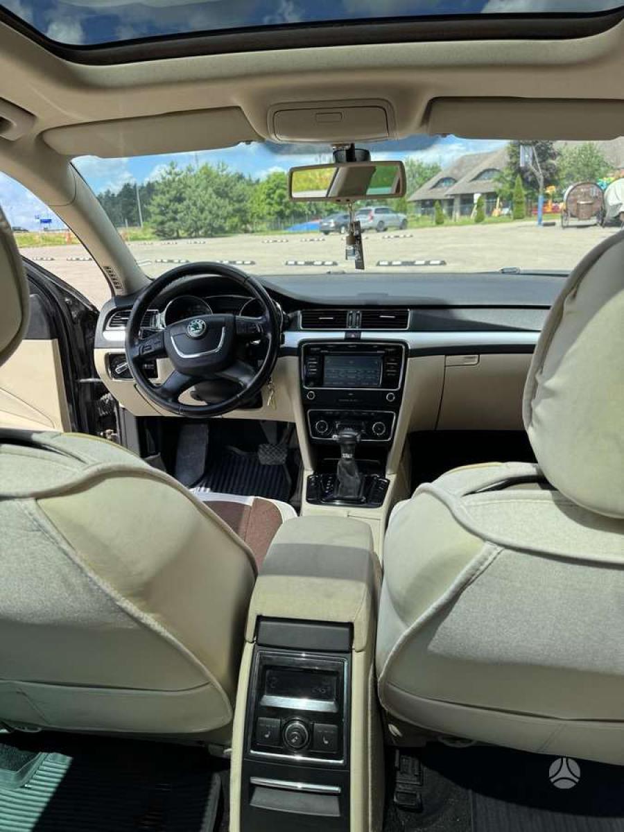 Melns Skoda SuperB 2010 Viļņa, ar dzinēja tilpumu 1.98 L un nobraukumu 310 tūkst. km par 4450 €, foto 10 vietnē AUTOMOTO.COM.LV