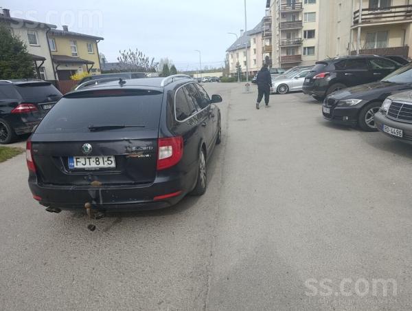 Melns Skoda SuperB 2010 Rīga, ar dzinēja tilpumu 2.00 L un nobraukumu 0 tūkst. km par 1800 €, foto 3 vietnē AUTOMOTO.COM.LV
