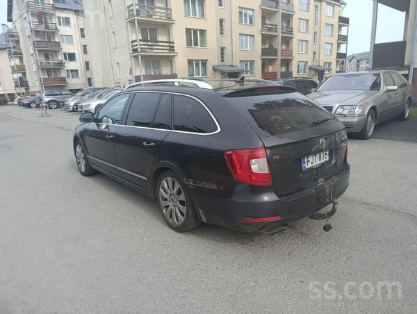 Melns Skoda SuperB 2010 Rīga, ar dzinēja tilpumu 2.00 L un nobraukumu 0 tūkst. km par 1800 €, foto 4 vietnē AUTOMOTO.COM.LV