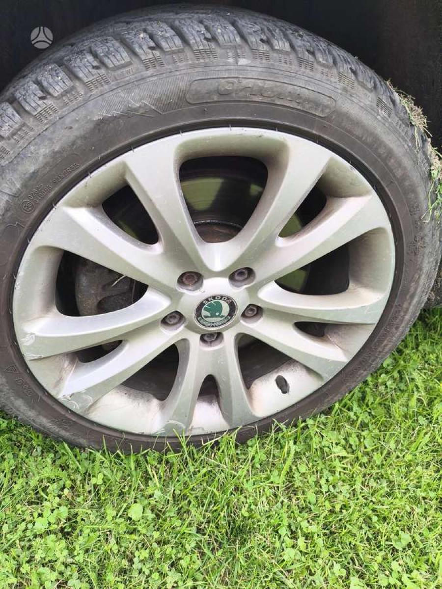 Melns Skoda SuperB 2010 Viļņa, ar dzinēja tilpumu 1.80 L un nobraukumu 364 tūkst. km par 1200 €, foto 3 vietnē AUTOMOTO.COM.LV