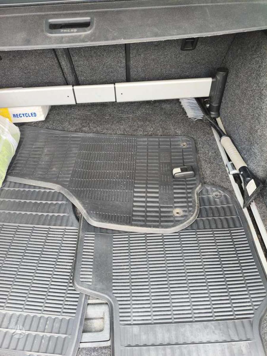 Melns Skoda SuperB 2010 Viļņa, ar dzinēja tilpumu 1.80 L un nobraukumu 364 tūkst. km par 1200 €, foto 9 vietnē AUTOMOTO.COM.LV
