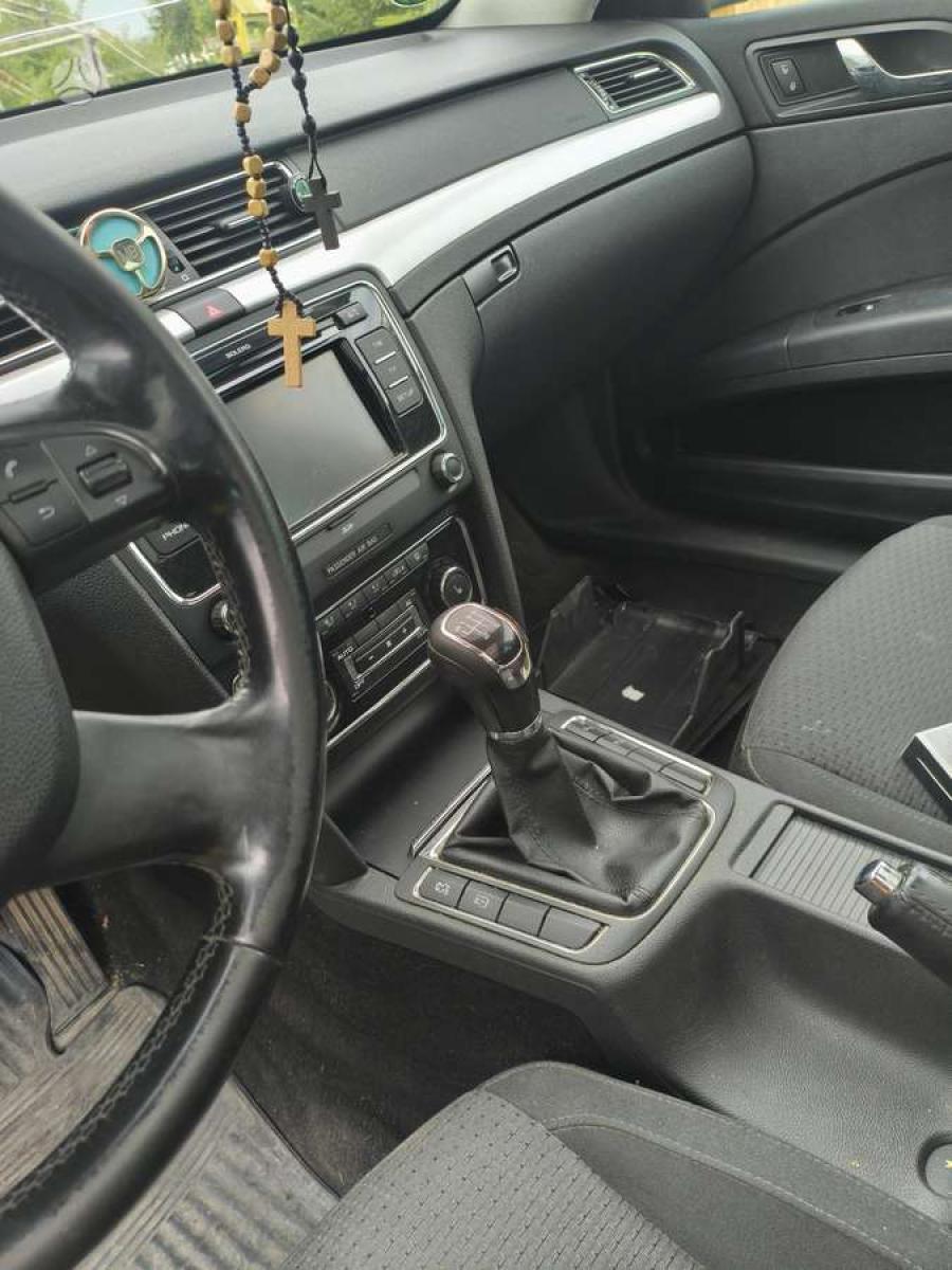 Melns Skoda SuperB 2010 Viļņa, ar dzinēja tilpumu 1.80 L un nobraukumu 364 tūkst. km par 1200 €, foto 11 vietnē AUTOMOTO.COM.LV