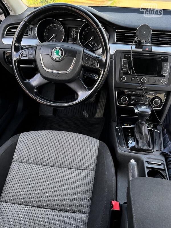Melns Skoda SuperB 2010 Mažeikiai, ar dzinēja tilpumu 2.00 L un nobraukumu 262 tūkst. km par 4500 €, foto 2 vietnē AUTOMOTO.COM.LV
