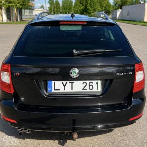 Black Skoda SuperB 2010 in Mazeikiai, with an engine capacity of 2.00 L and mileage of 262 thousand km for 4400 €, photo 5 on AUTOMOTO.COM.LV