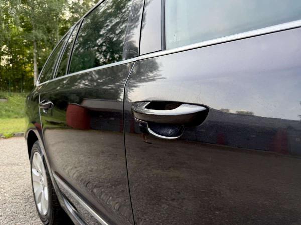 Melns Skoda SuperB 2010 Viļņa, ar dzinēja tilpumu 2.00 L un nobraukumu 295 tūkst. km par 3500 €, foto 10 vietnē AUTOMOTO.COM.LV