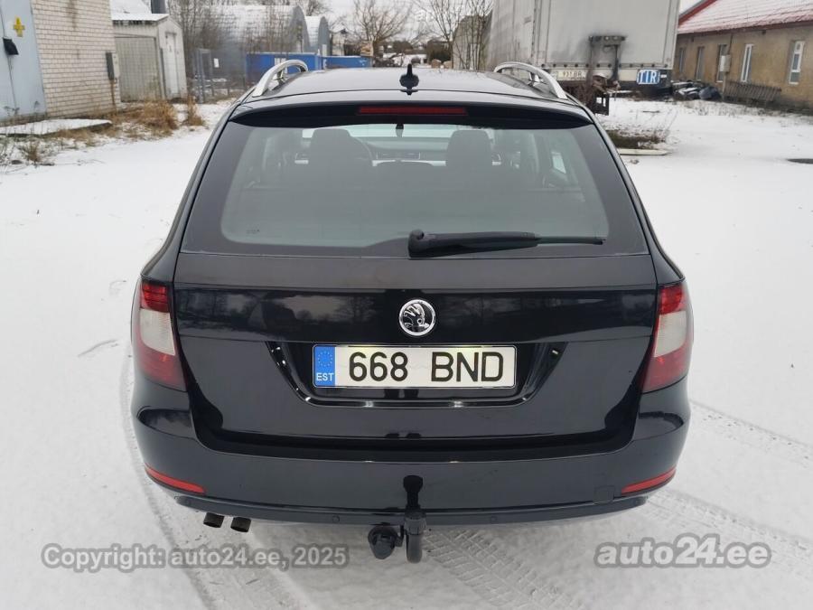 Black Skoda SuperB 2011 in Tartu, with an engine capacity of 1.60 L and mileage of 300 thousand km for 4499 €, photo 13 on AUTOMOTO.COM.LV