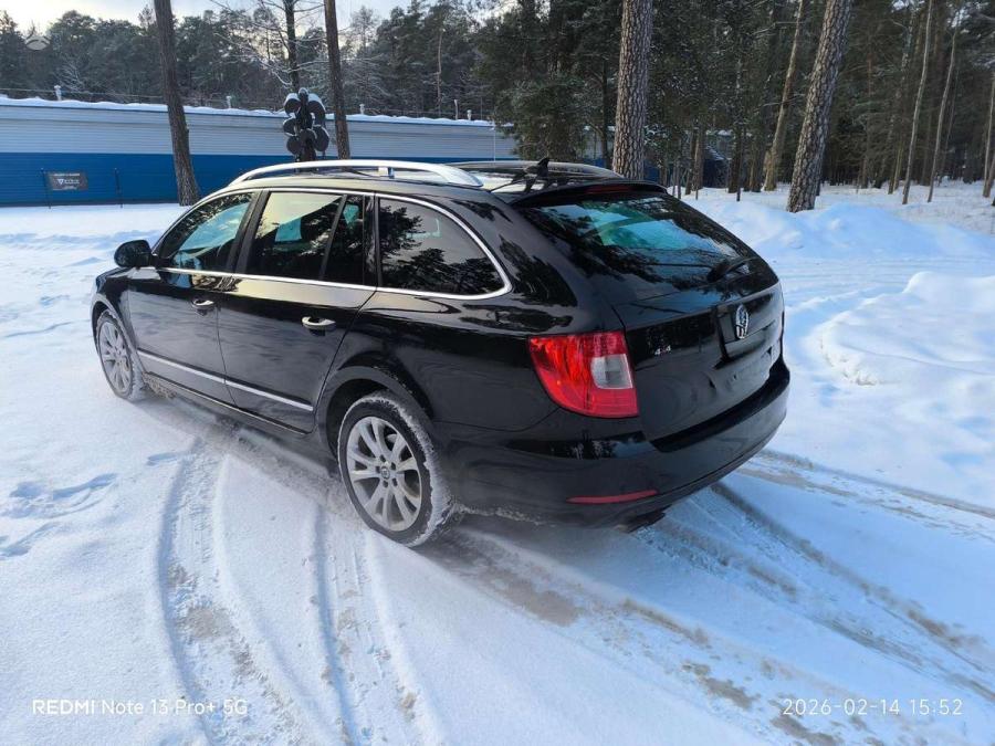 Black Skoda SuperB 2011 in Kaunas, with an engine capacity of 2.00 L and mileage of 257 thousand km for 6995 €, photo 5 on AUTOMOTO.COM.LV