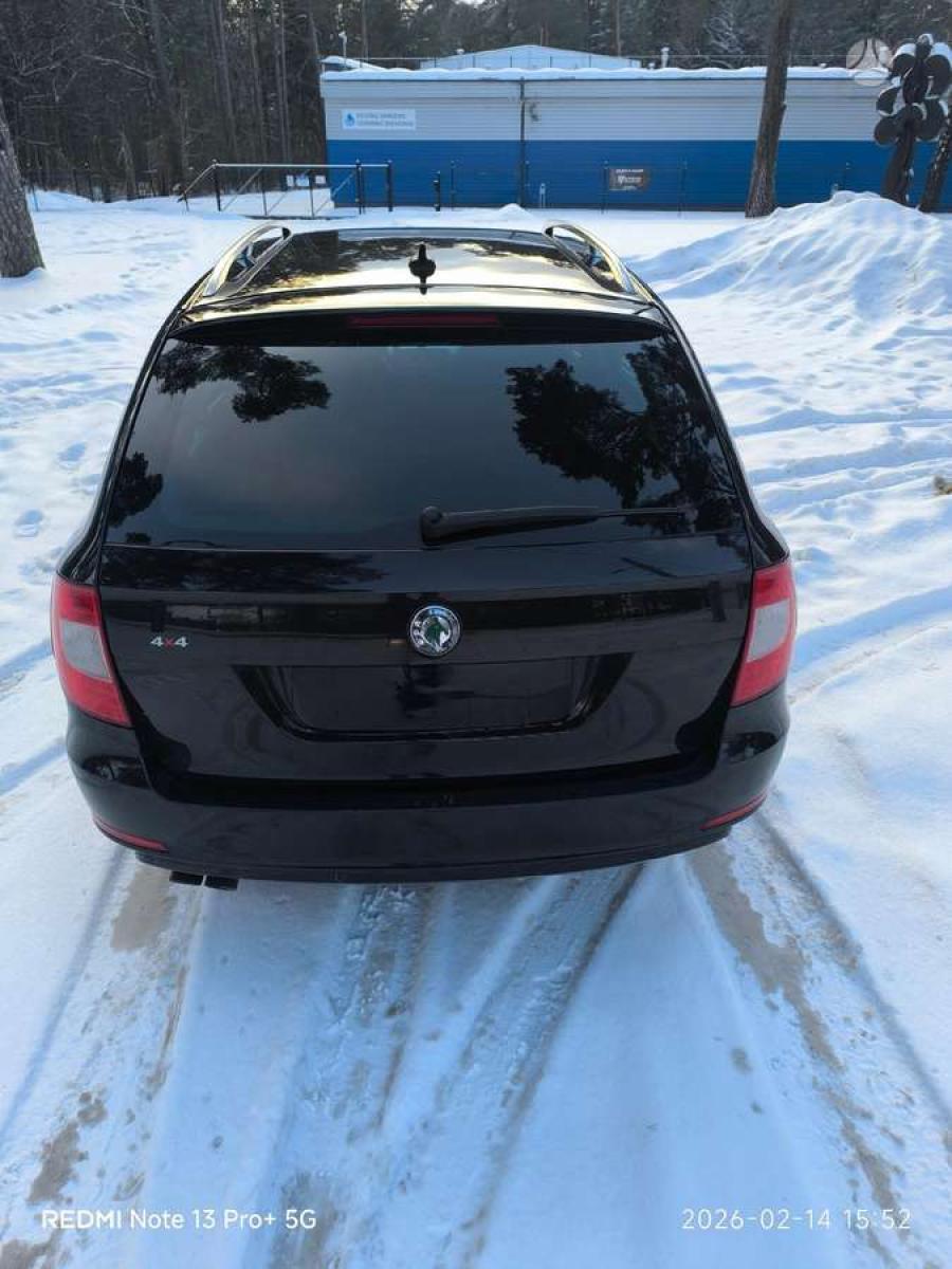 Black Skoda SuperB 2011 in Kaunas, with an engine capacity of 2.00 L and mileage of 257 thousand km for 6995 €, photo 8 on AUTOMOTO.COM.LV