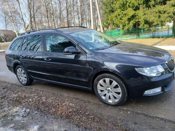 Black Skoda SuperB 2011 in Utena, with an engine capacity of 2.00 L and mileage of 278 thousand km for 5600 €, photo 4 on AUTOMOTO.COM.LV