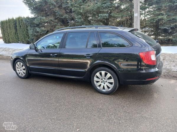 Black Skoda SuperB 2011 in Utena, with an engine capacity of 2.00 L and mileage of 278 thousand km for 5600 €, photo 6 on AUTOMOTO.COM.LV