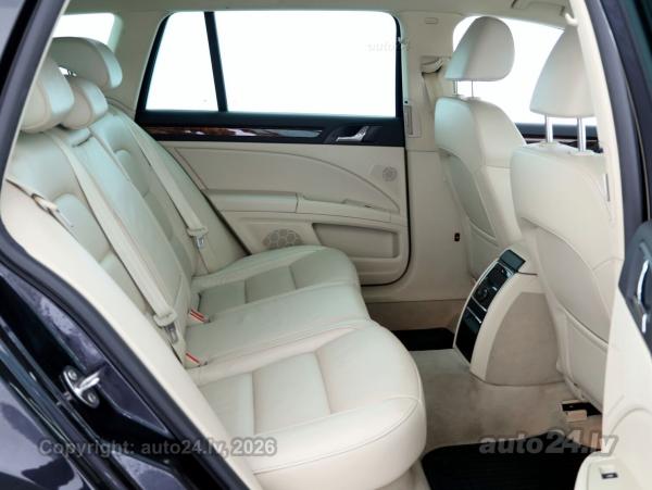 Black Skoda SuperB 2011 in Tallinn, with an engine capacity of 1.80 L and mileage of 215 thousand km for 3199 €, photo 7 on AUTOMOTO.COM.LV