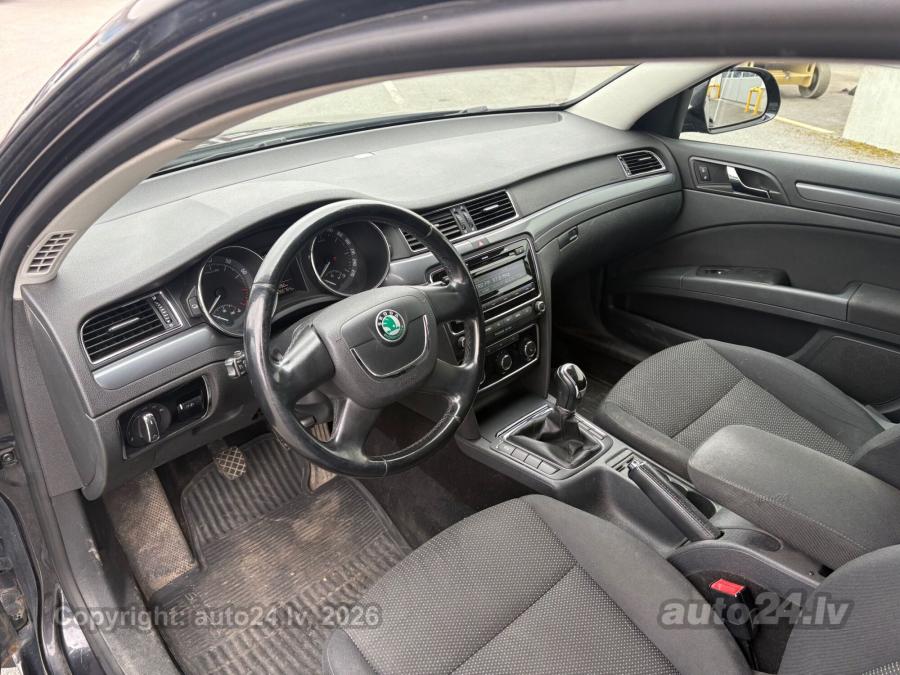 Black Skoda SuperB 2011 in Tallinn, with an engine capacity of 1.80 L and mileage of 267 thousand km for 2900 €, photo 11 on AUTOMOTO.COM.LV