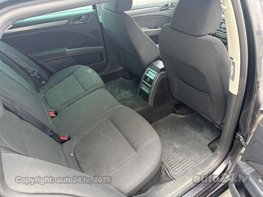 Black Skoda SuperB 2011 in Tallinn, with an engine capacity of 1.80 L and mileage of 267 thousand km for 2900 €, photo 12 on AUTOMOTO.COM.LV