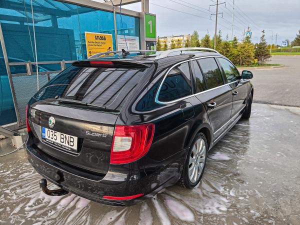 Melns Skoda SuperB 2011 Tallina, ar dzinēja tilpumu 0.00 L un nobraukumu 304 tūkst. km par 5800 €, foto 2 vietnē AUTOMOTO.COM.LV