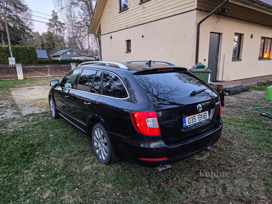 Melns Skoda SuperB 2011 Tallina, ar dzinēja tilpumu 0.00 L un nobraukumu 304 tūkst. km par 5800 €, foto 5 vietnē AUTOMOTO.COM.LV