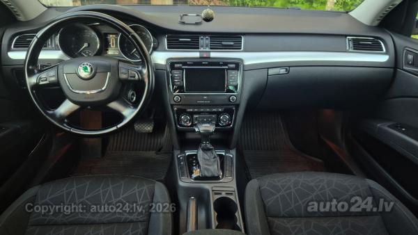 Melns Skoda SuperB 2011 Tallina, ar dzinēja tilpumu 1.80 L un nobraukumu 204 tūkst. km par 5900 €, foto 8 vietnē AUTOMOTO.COM.LV