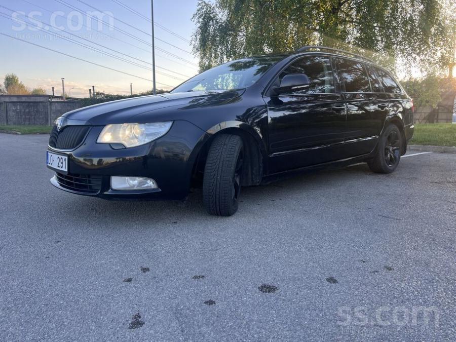 Melns Skoda SuperB 2011 Rīga, ar dzinēja tilpumu 2.00 L un nobraukumu 389 tūkst. km par 3900 €, foto 1 vietnē AUTOMOTO.COM.LV