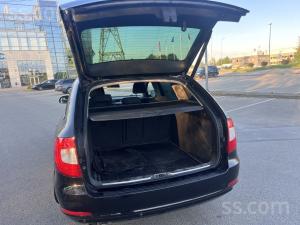 Melns Skoda SuperB 2011 Rīga, ar dzinēja tilpumu 2.00 L un nobraukumu 389 tūkst. km par 3900 €, foto 5 vietnē AUTOMOTO.COM.LV