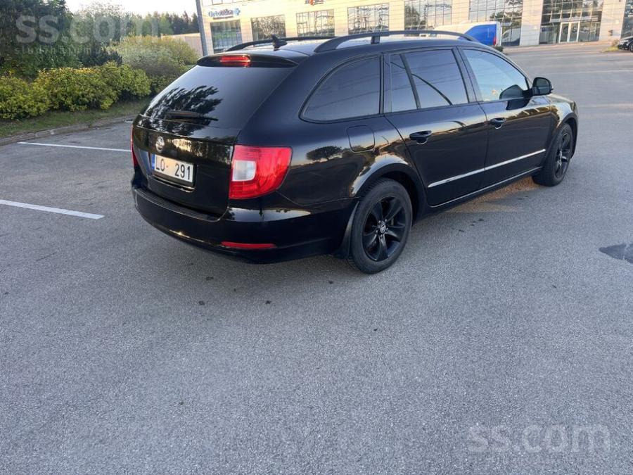 Melns Skoda SuperB 2011 Rīga, ar dzinēja tilpumu 2.00 L un nobraukumu 389 tūkst. km par 3900 €, foto 8 vietnē AUTOMOTO.COM.LV