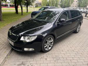 Black Skoda SuperB 2011 in Kaunas, with an engine capacity of 1.97 L and mileage of 370 thousand km for 5900 €, photo 3 on AUTOMOTO.COM.LV