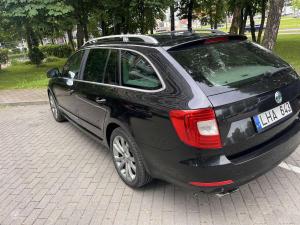 Black Skoda SuperB 2011 in Kaunas, with an engine capacity of 1.97 L and mileage of 370 thousand km for 5900 €, photo 4 on AUTOMOTO.COM.LV