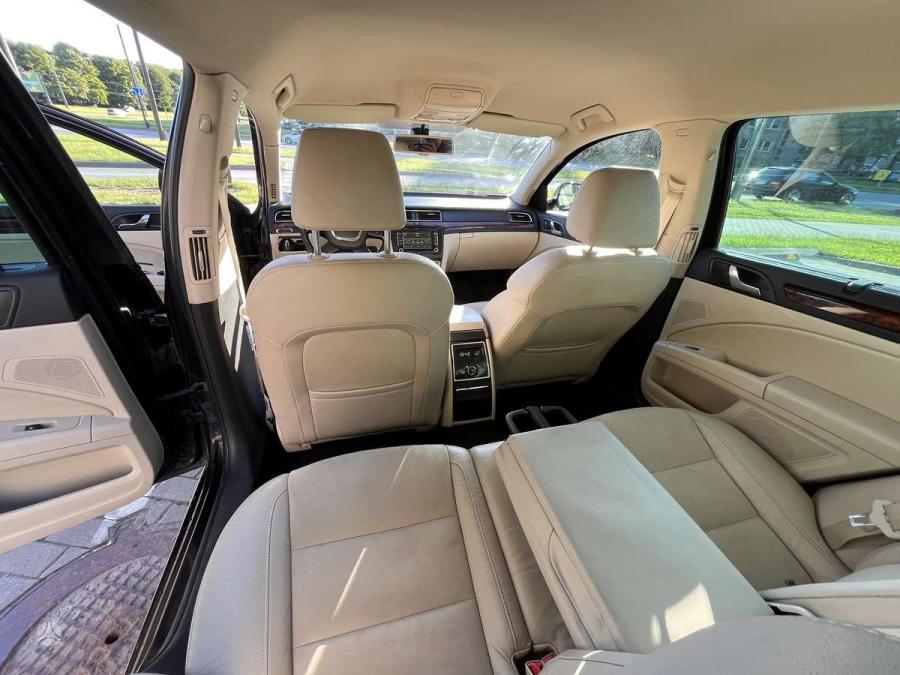 Black Skoda SuperB 2011 in Kaunas, with an engine capacity of 1.97 L and mileage of 370 thousand km for 5900 €, photo 25 on AUTOMOTO.COM.LV