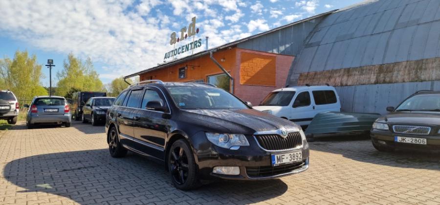 Black Skoda SuperB 2011 in Riga, with an engine capacity of 2.00 L and mileage of 395 thousand km for 4450 €, photo 1 on AUTOMOTO.COM.LV